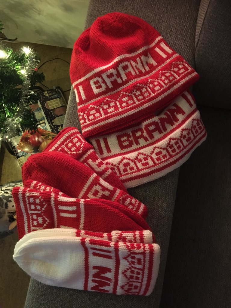 Her er vinnerne av strikkekonkurransen / Brann Her er vinnerne av strikkekonkurransen / Brann