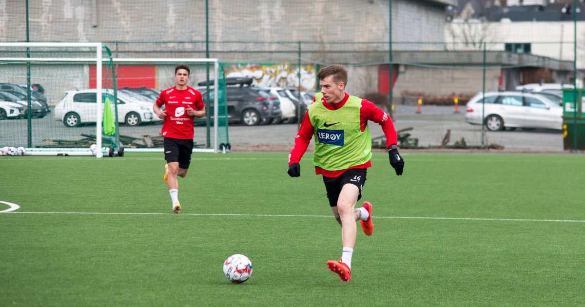 Reiser på landslagssamling: – Gøy å få spille kamper igjen / Brann